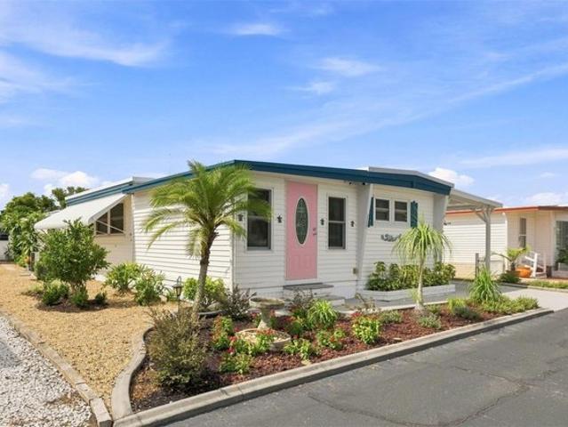 3352 Kauna Point Dr, Holiday, FL 34691