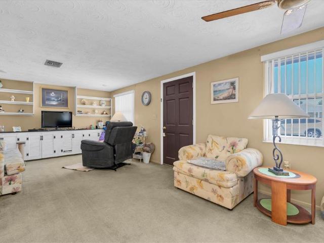 3352 Seffner Dr, Holiday, FL 34691 | MLS #TB8502 | Compass