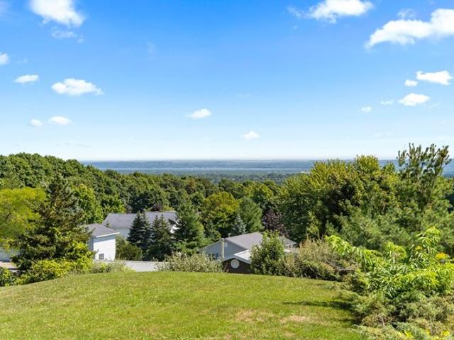 3353 Panorama Ln, Traverse City, MI 49684