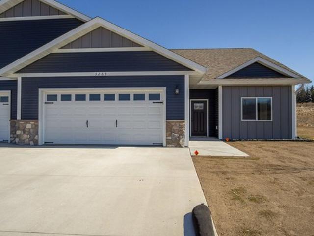 3353 Sunflower Ln, Eau Claire, WI 54703
