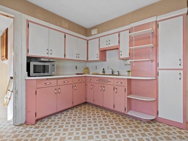 3353 S Indiana Ave, Milwaukee, WI 53207