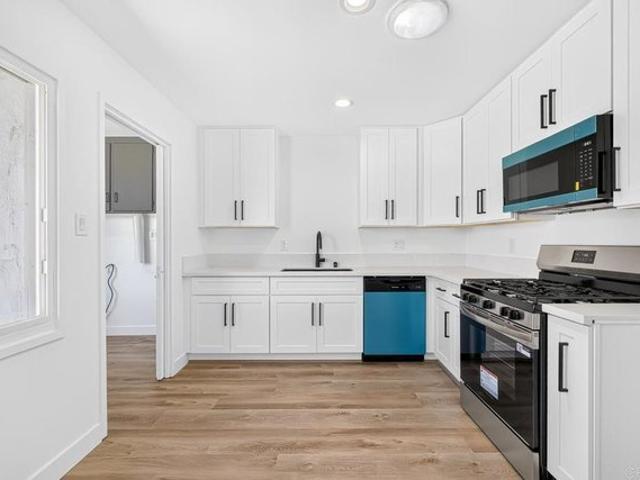 335 Cates St, San Diego, CA 92114
