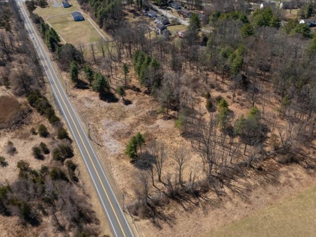 335 Clove Rd