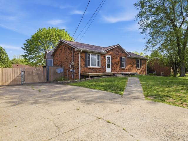 335 Cunningham Ln