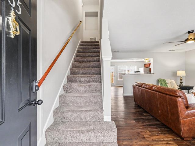 335 Arapaho Dr