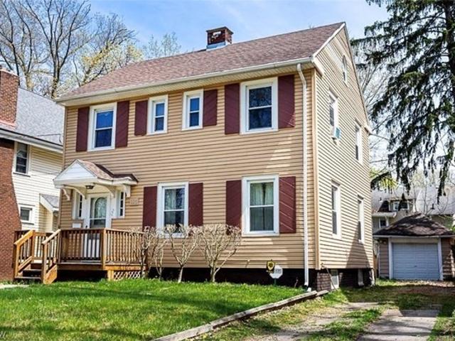 335 Beechwood Dr, Akron, OH 44320