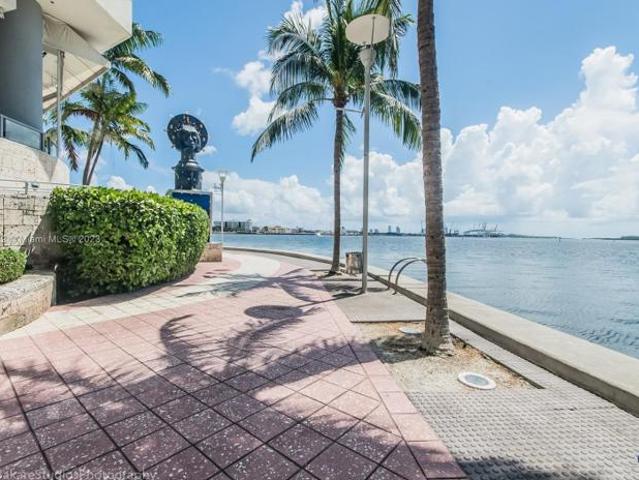 335 Biscayne Blvd S #3208, Miami, FL 33131