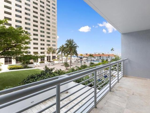 335 Biscayne Blvd S #802, Miami, FL 33131