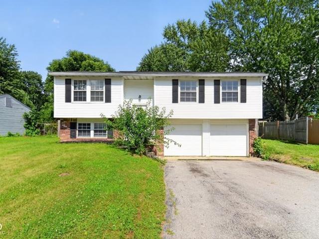 335 Broken Arrow Ct, Indianapolis, IN 46234