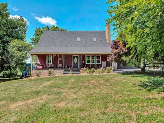 335 Daytona Dr, Hardy, VA 24101