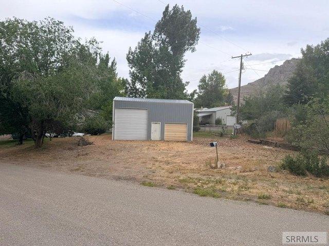 335 Delores Ave, Arco, ID 83213