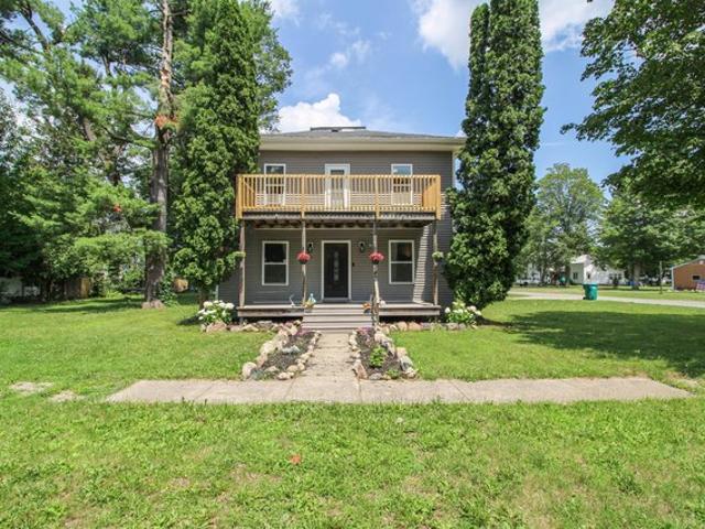 335 E Burr Oak St, Centreville, MI 49032