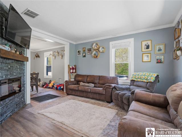 335 E Riverside Drive