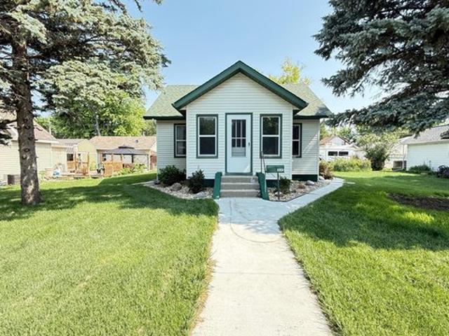 335 E Schlieman Ave, Appleton, MN 56208