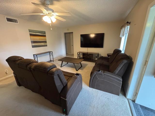 335 Knotty Pine Cir, Unit D2, Greenacres, FL 33463 | MLS #R11101 | Compass