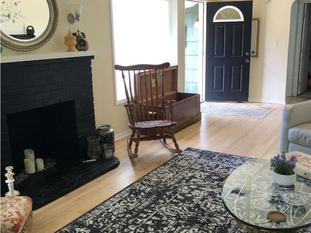 335 kourt dr