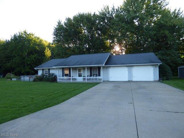 335 Hatton Dr, Andover, OH 44003