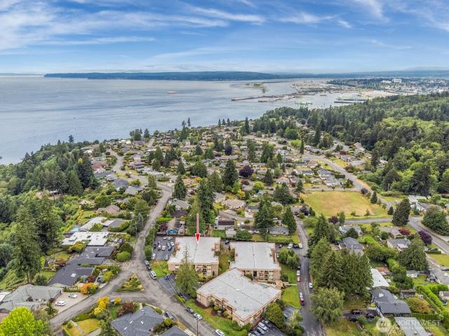 335 Heather Road # 202