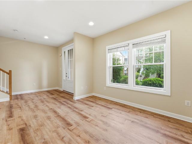 335 Osona Ln