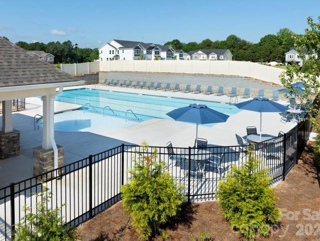 335 Laura Elizabeth Ln, Clover, SC 29710