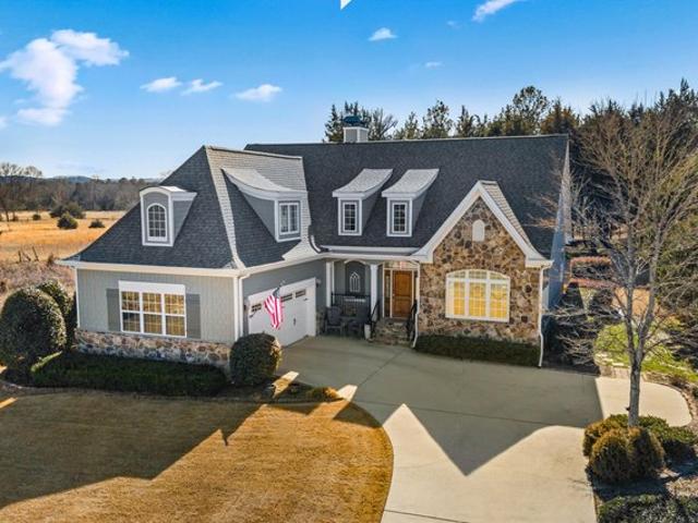 335 Lakeshore Cove Dr, Fort Oglethorpe, GA 30742
