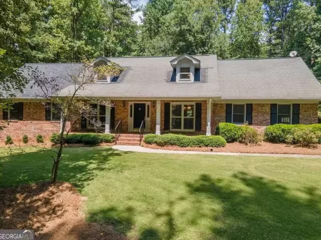 335 Marilyn Dr W, Fayetteville, GA 30214 MLS 10359204