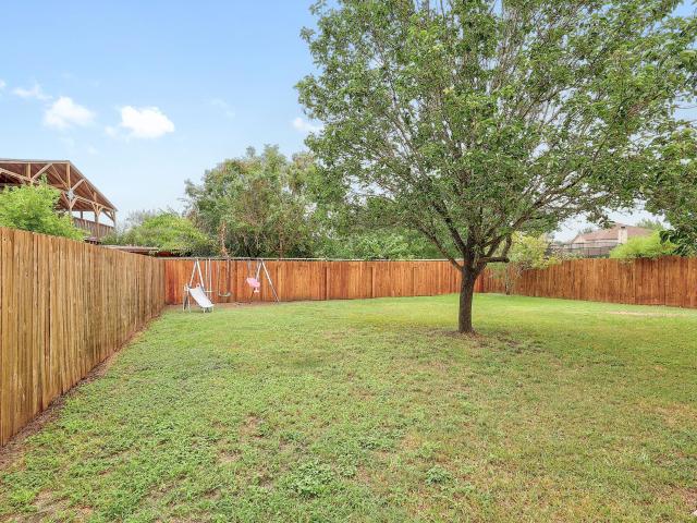 335 Mistletoe Ln
