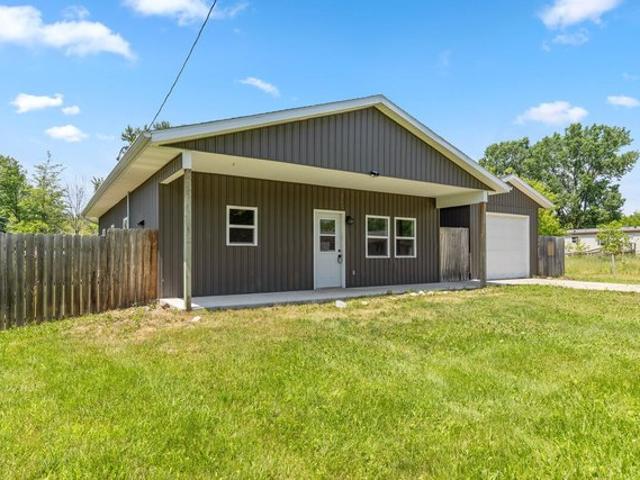 335 N 2nd St, Stanton, MI 48888