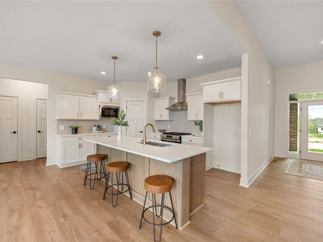 335 NW Red Oak Drive