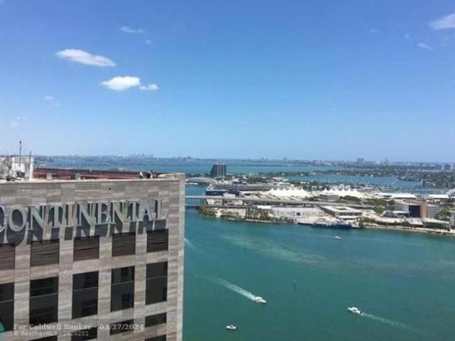 335 S Biscayne Blvd #4004, Miami, FL 33131
