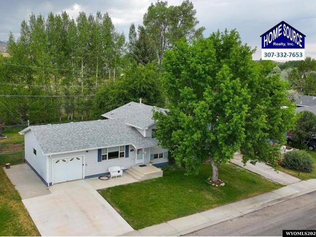 335 Smith St, Lander, WY 82520