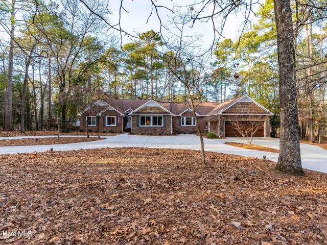 335 Sprunt Dr, Clinton, NC 28328 | MLS #100536