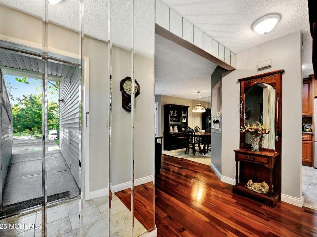 335 Sunshine Court