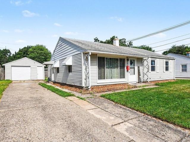 335 Preston Dr, South Bend, IN 46615