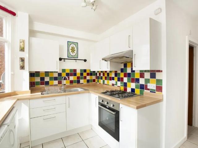 £335 p/w £1,450 pcm ⓘ The monthly or weekly payment required by the landlord. Read our glossary page Station Road West, Canterbury
