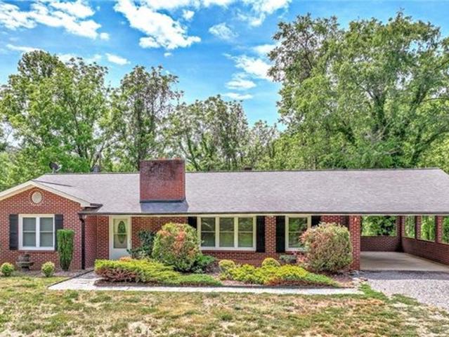 335 Reddies Osborne Ln, North Wilkesboro, NC 28659