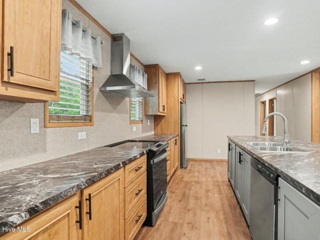 335 Ridgewood Drive NW