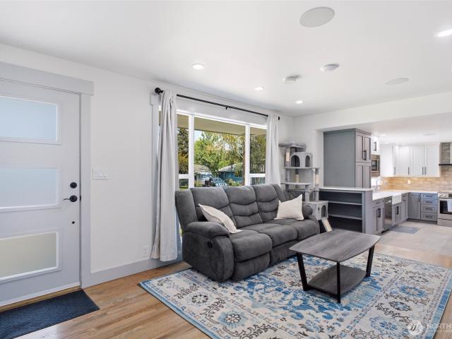 335 Whitebirch Place