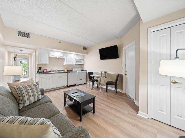 335 Wrigley Dr, Unit 412