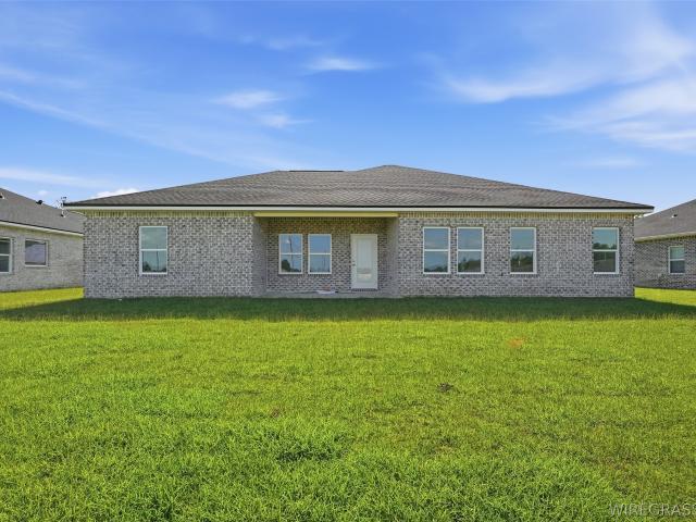 335 Thornbird Loop