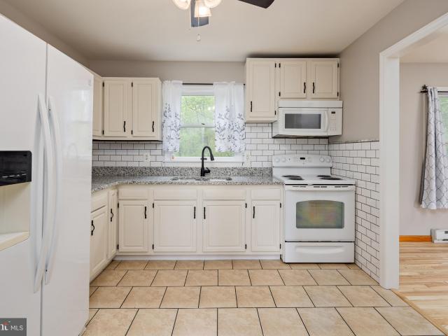 335 Yorkshire Dr, Hagerstown, MD 21740 | MLS #MDWA2035 | Compass