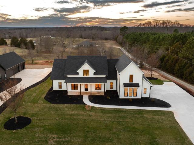 3364 Fairview Road