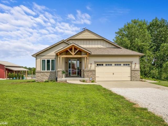 33650 H Ave, Earlham, IA 50072