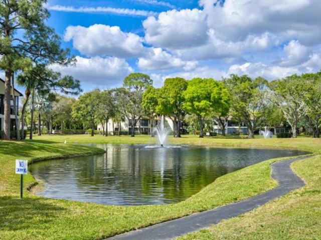 3365 Perimeter Dr #1215, Greenacres, FL 33467