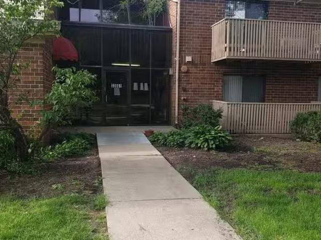 33661 N Royal Oak Ln #103, Wildwood, IL 60030 MLS 12063181