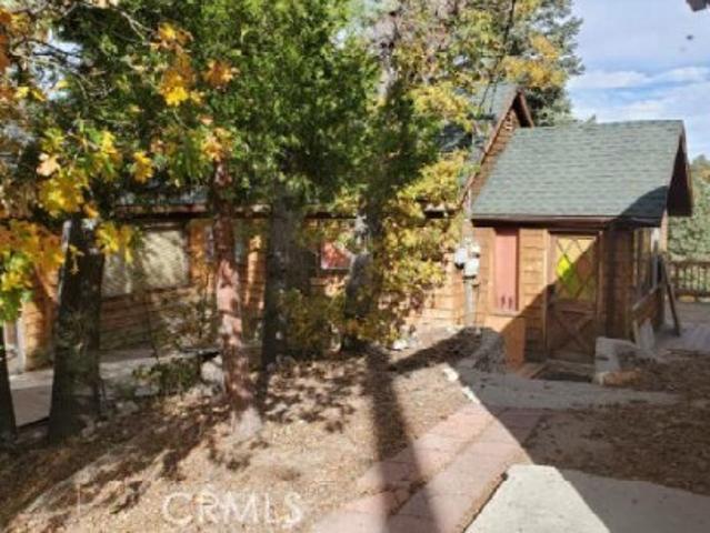33668 Angeles Dr, Green Valley Lake, CA 92341 | MLS #IV26000