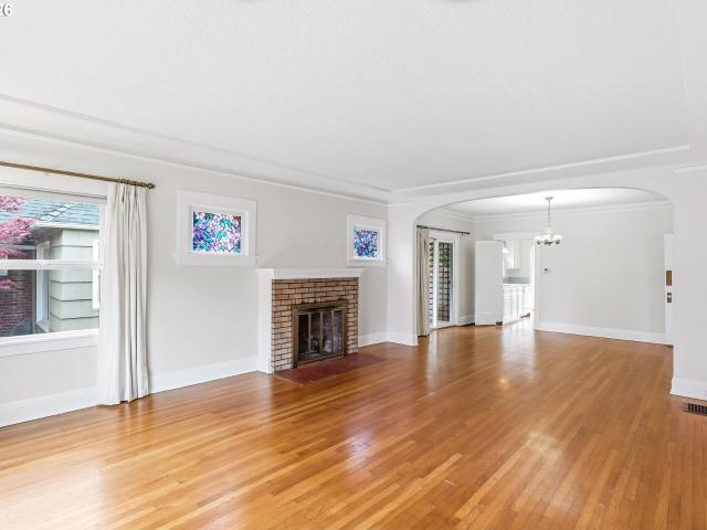 3366 ne oregon st