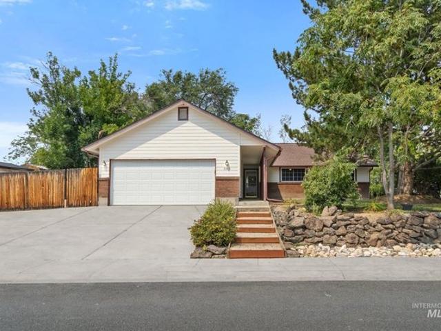 3368 E Whitman Dr, Boise, ID 83716
