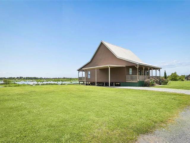 3368 Resort Lane