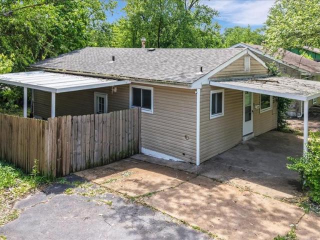 3368 Suncrest Ave, Breckenridge Hills, MO 63114 | MLS #26007 | Compass